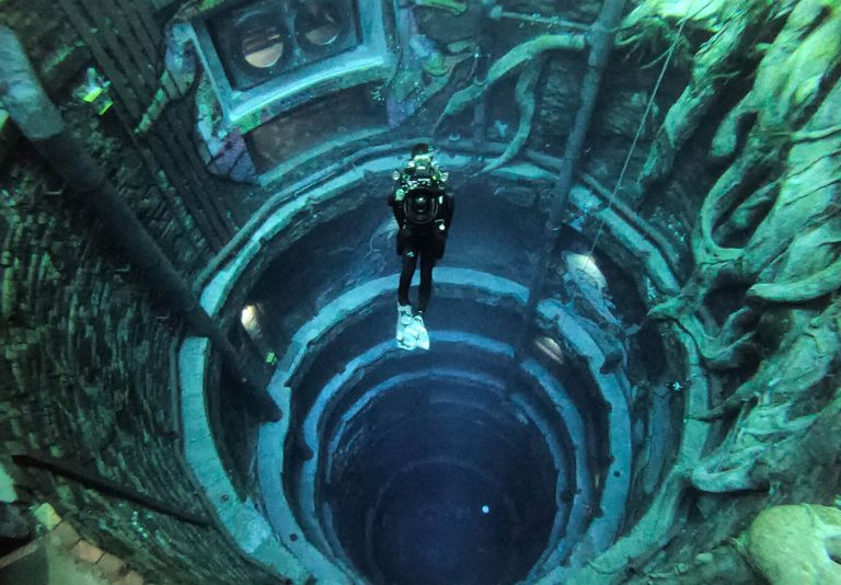 Deep Dive Dubai: Plunge into the World's Deepest Pool